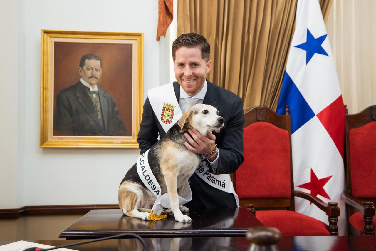 Mayer Mizrachi asume el cargo de alcalde de la Ciudad de Panamá ...